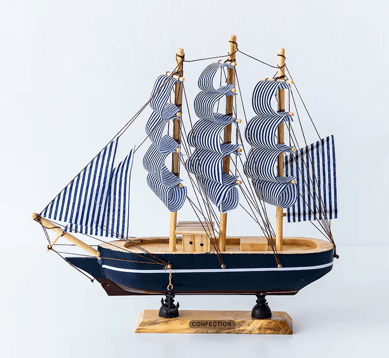 Detailreiches Segelboot / Dreimaster In – 23 X 4.5 X 23 Cm – Dunkelblau ...